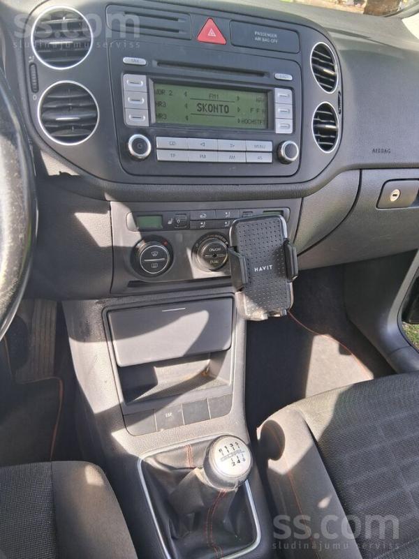 Melns Volkswagen Golf Plus 2006 Rīga, ar dzinēja tilpumu 1.60 L un nobraukumu 211 tūkst. km par 1600 €, foto 7 vietnē AUTOMOTO.COM.LV