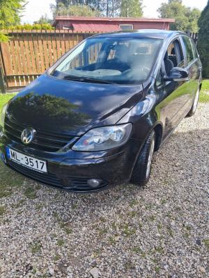 Black Volkswagen Golf Plus 2006 in Riga, with an engine capacity of 1.60 L and mileage of 211 thousand km for 1600 €, photo 11 on AUTOMOTO.COM.LV