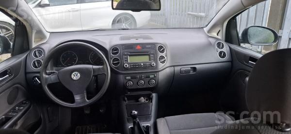 Melns Volkswagen Golf Plus 2006 Valmiera, ar dzinēja tilpumu 1.90 L un nobraukumu 253 tūkst. km par 1800 €, foto 8 vietnē AUTOMOTO.COM.LV