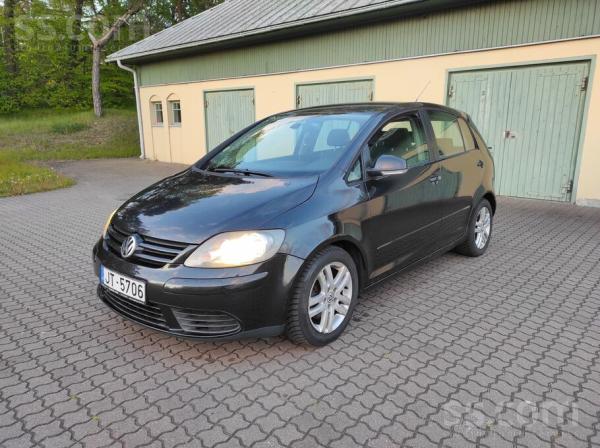 Black Volkswagen Golf Plus 2007 in Ventspils, with an engine capacity of 2.00 L and mileage of 315 thousand km for 1600 €, photo 3 on AUTOMOTO.COM.LV