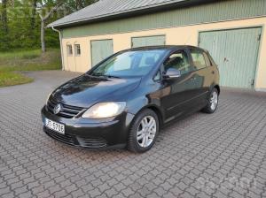 Black Volkswagen Golf Plus 2007 in Ventspils, with an engine capacity of 2.00 L and mileage of 315 thousand km for 1600 €, photo 3 on AUTOMOTO.COM.LV