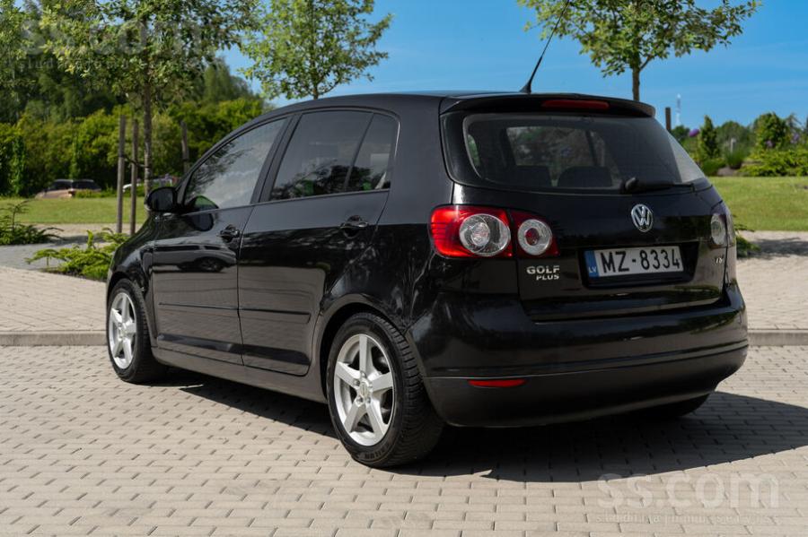 Black Volkswagen Golf Plus 2007 in Jelgava, with an engine capacity of 1.40 L and mileage of 280 thousand km for 1990 €, photo 4 on AUTOMOTO.COM.LV