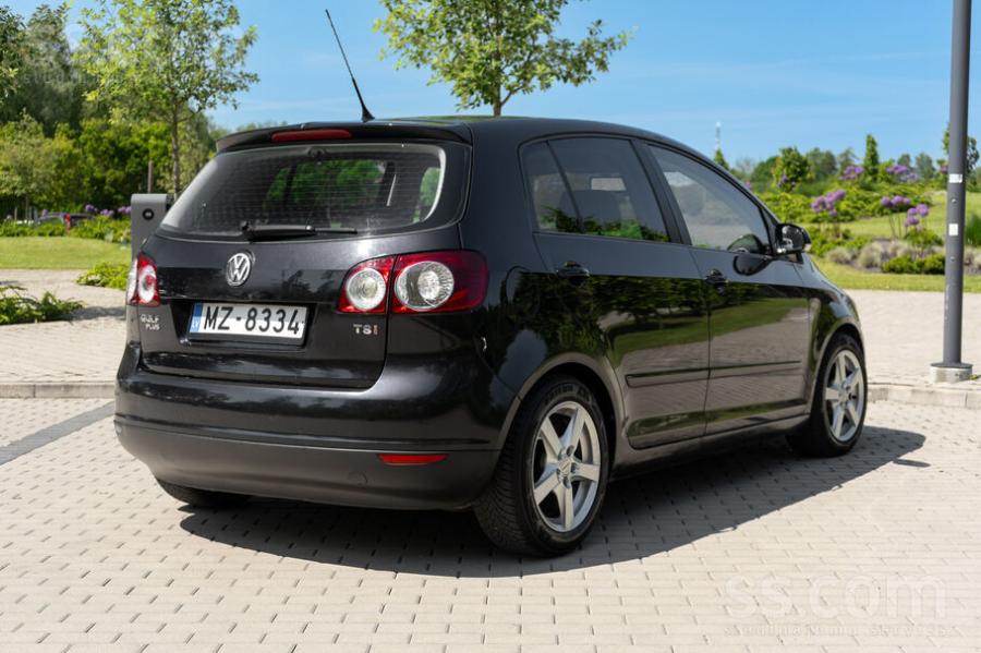 Black Volkswagen Golf Plus 2007 in Jelgava, with an engine capacity of 1.40 L and mileage of 280 thousand km for 1990 €, photo 6 on AUTOMOTO.COM.LV