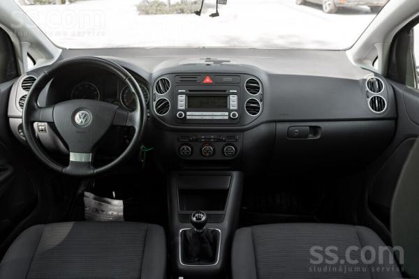 Black Volkswagen Golf Plus 2007 in Jelgava, with an engine capacity of 1.40 L and mileage of 280 thousand km for 1990 €, photo 9 on AUTOMOTO.COM.LV