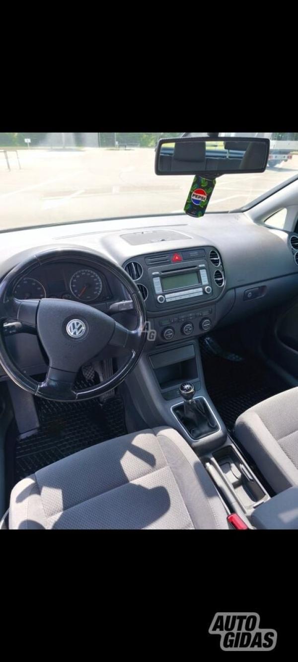 Black Volkswagen Golf Plus 2007 in Palanga, with an engine capacity of 1.40 L and mileage of 220 thousand km for 2500 €, photo 7 on AUTOMOTO.COM.LV
