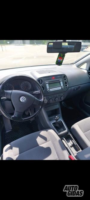 Black Volkswagen Golf Plus 2007 in Palanga, with an engine capacity of 1.40 L and mileage of 220 thousand km for 2500 €, photo 8 on AUTOMOTO.COM.LV