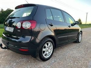 Black Volkswagen Golf Plus 2007 in Valmiera, with an engine capacity of 1.90 L and mileage of 330 thousand km for 1950 €, photo 7 on AUTOMOTO.COM.LV