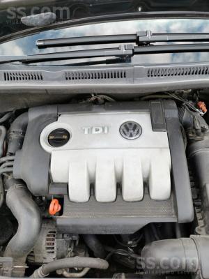 Melns Volkswagen Golf Plus 2007 Daugavpils, ar dzinēja tilpumu 1.90 L un nobraukumu 280 tūkst. km par 3100 €, foto 6 vietnē AUTOMOTO.COM.LV