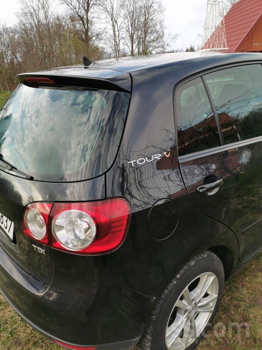 Melns Volkswagen Golf Plus 2007 Daugavpils, ar dzinēja tilpumu 1.90 L un nobraukumu 280 tūkst. km par 3100 €, foto 9 vietnē AUTOMOTO.COM.LV