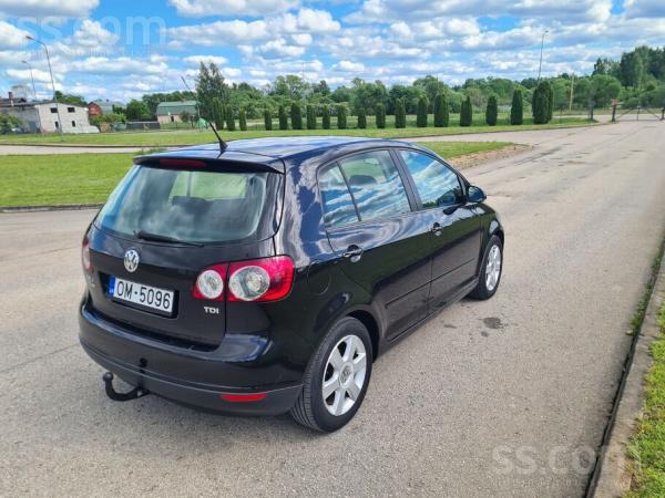 Melns Volkswagen Golf Plus 2007 Ludza, ar dzinēja tilpumu 1.90 L un nobraukumu 0 tūkst. km par 3850 €, foto 4 vietnē AUTOMOTO.COM.LV