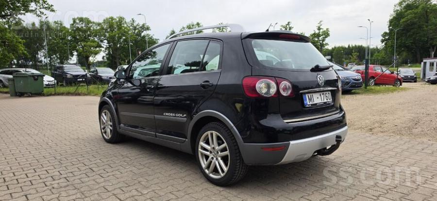 Black Volkswagen Golf Plus 2007 in Valmiera, with an engine capacity of 1.60 L and mileage of 270 thousand km for 2000 €, photo 5 on AUTOMOTO.COM.LV