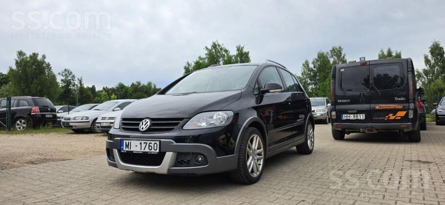 Black Volkswagen Golf Plus 2007 in Valmiera, with an engine capacity of 1.60 L and mileage of 270 thousand km for 2000 €, photo 7 on AUTOMOTO.COM.LV