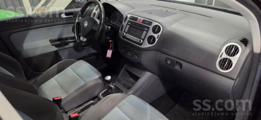 Black Volkswagen Golf Plus 2007 in Valmiera, with an engine capacity of 1.60 L and mileage of 270 thousand km for 2000 €, photo 10 on AUTOMOTO.COM.LV