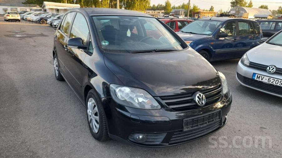 Black Volkswagen Golf Plus 2007 in Riga, with an engine capacity of 1.90 L and mileage of 220 thousand km for 3700 €, photo 3 on AUTOMOTO.COM.LV