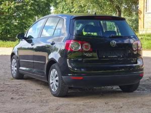 Black Volkswagen Golf Plus 2007 in Grobiņa, with an engine capacity of 1.90 L and mileage of 287 thousand km for 3800 €, photo 4 on AUTOMOTO.COM.LV