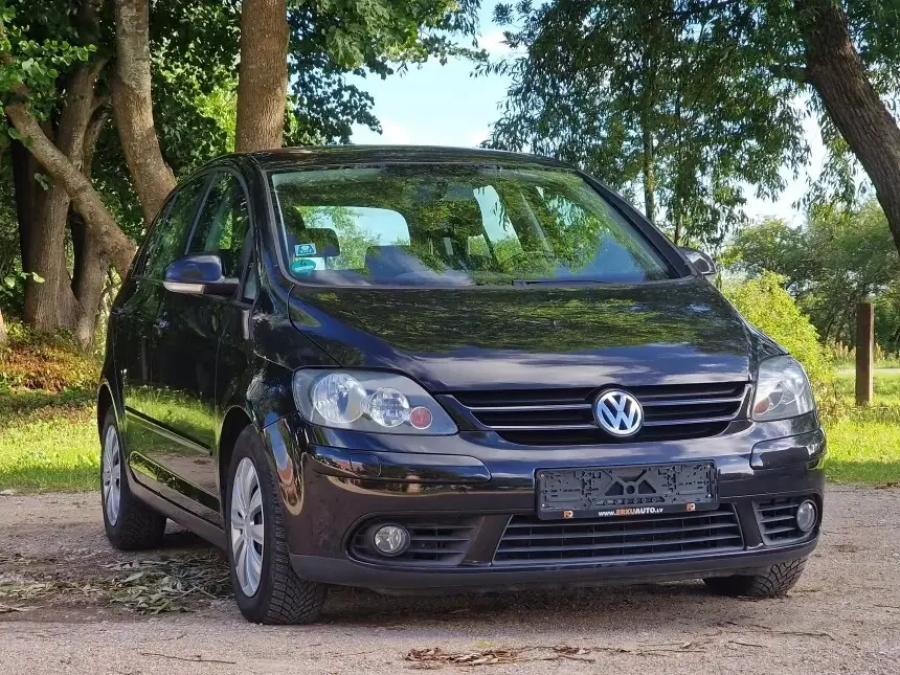 Black Volkswagen Golf Plus 2007 in Grobiņa, with an engine capacity of 1.90 L and mileage of 287 thousand km for 3800 €, photo 7 on AUTOMOTO.COM.LV