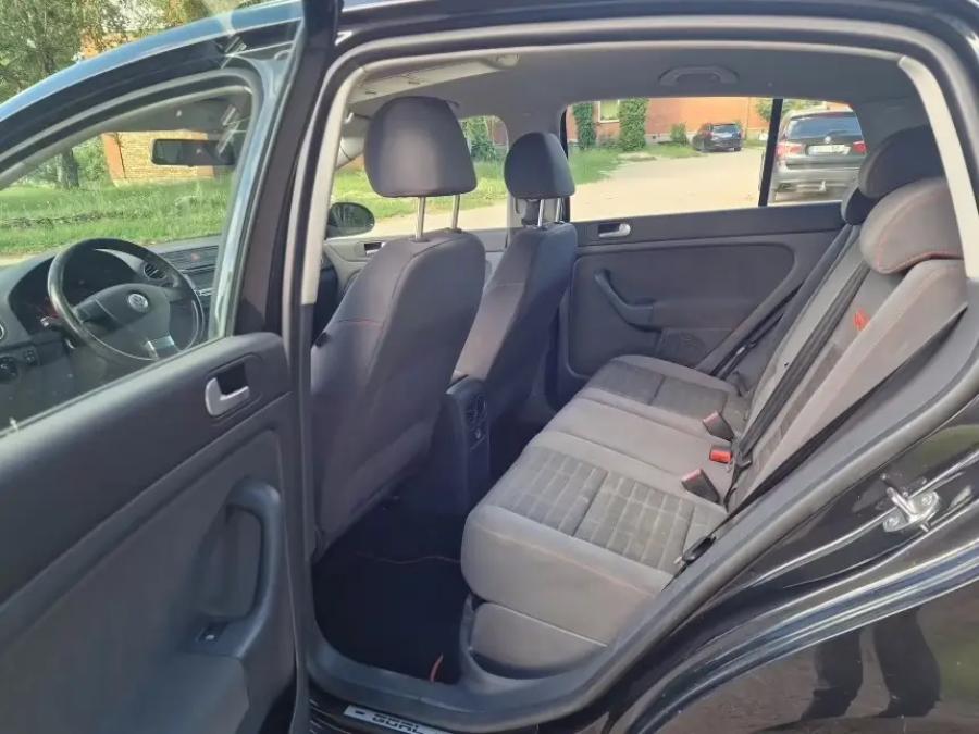 Black Volkswagen Golf Plus 2007 in Grobiņa, with an engine capacity of 1.90 L and mileage of 287 thousand km for 3800 €, photo 18 on AUTOMOTO.COM.LV