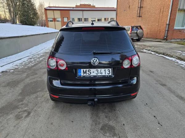 Black Volkswagen Golf Plus 2007 in Jekabpils, with an engine capacity of 1.90 L and mileage of 269 thousand km for 2390 €, photo 5 on AUTOMOTO.COM.LV