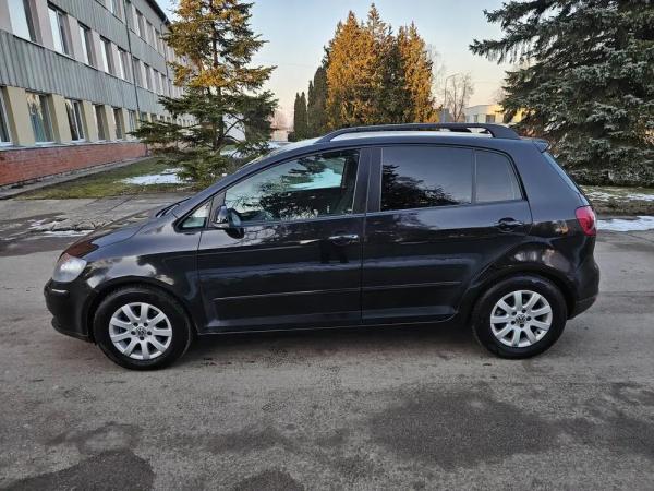 Black Volkswagen Golf Plus 2007 in Jekabpils, with an engine capacity of 1.90 L and mileage of 269 thousand km for 2390 €, photo 7 on AUTOMOTO.COM.LV