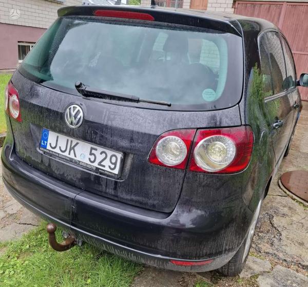 Melns Volkswagen Golf Plus 2007 Viļņa, ar dzinēja tilpumu 1.90 L un nobraukumu 310 tūkst. km par 1500 €, foto 3 vietnē AUTOMOTO.COM.LV