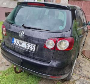 Black Volkswagen Golf Plus 2007 in Vilnius, with an engine capacity of 1.90 L and mileage of 310 thousand km for 1500 €, photo 4 on AUTOMOTO.COM.LV