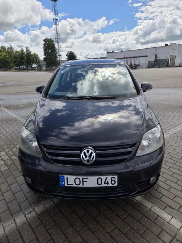 Black Volkswagen Golf Plus 2007 in Marijampole, with an engine capacity of 1.97 L and mileage of 387 thousand km for 1550 €, photo 3 on AUTOMOTO.COM.LV