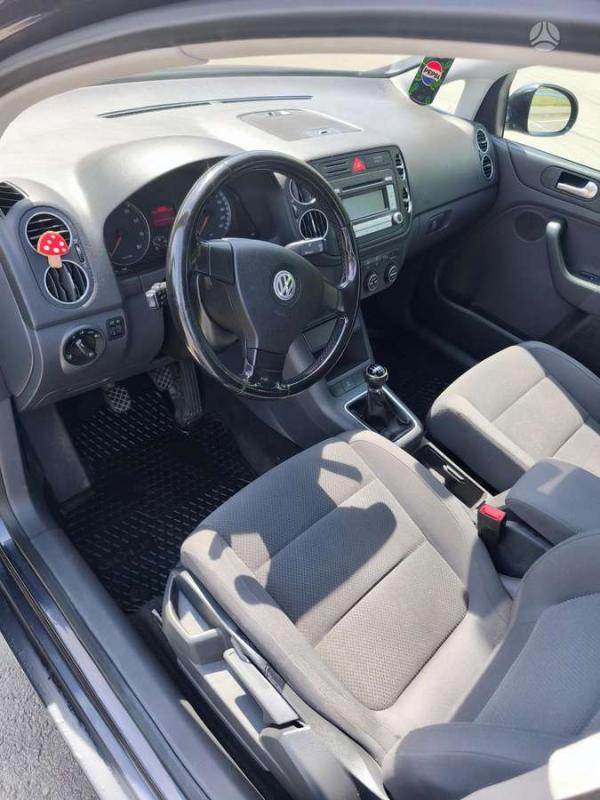 Melns Volkswagen Golf Plus 2007 Palanga, ar dzinēja tilpumu 1.39 L un nobraukumu 220 tūkst. km par 2300 €, foto 6 vietnē AUTOMOTO.COM.LV