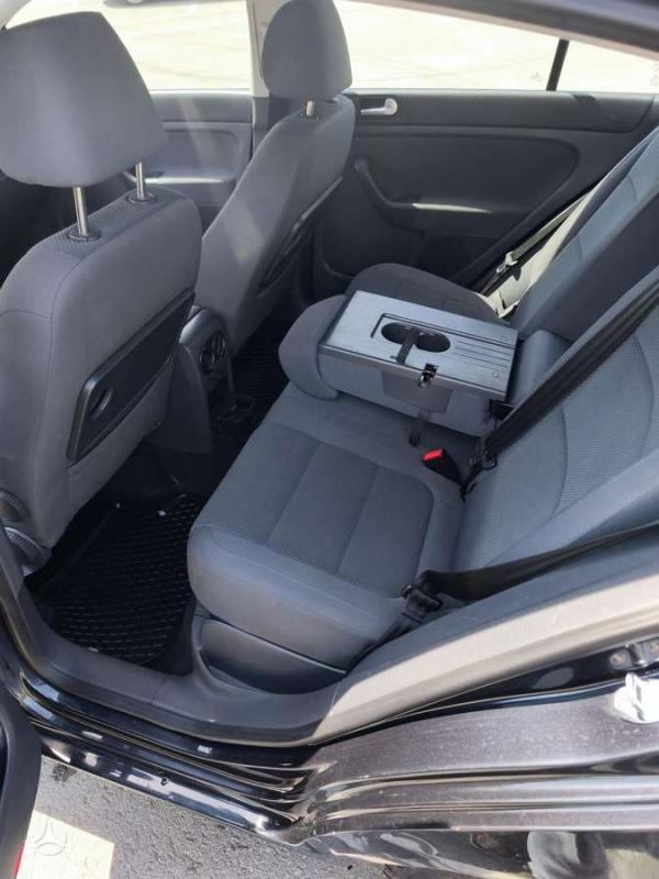 Melns Volkswagen Golf Plus 2007 Palanga, ar dzinēja tilpumu 1.39 L un nobraukumu 220 tūkst. km par 2300 €, foto 7 vietnē AUTOMOTO.COM.LV