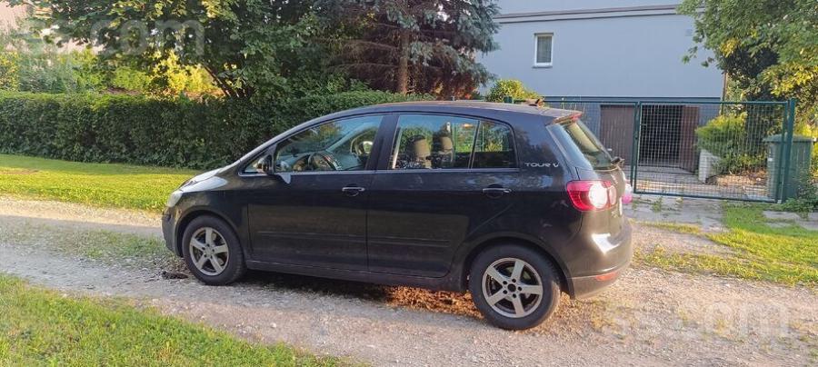 Melns Volkswagen Golf Plus 2007 Rīga, ar dzinēja tilpumu 1.90 L un nobraukumu 336 tūkst. km par 1750 €, foto 5 vietnē AUTOMOTO.COM.LV