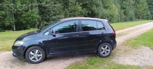 Black Volkswagen Golf Plus 2007 in Riga, with an engine capacity of 1.90 L and mileage of 336 thousand km for 1750 €, photo 4 on AUTOMOTO.COM.LV