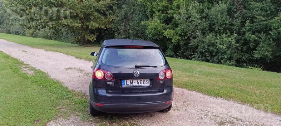 Black Volkswagen Golf Plus 2007 in Riga, with an engine capacity of 1.90 L and mileage of 336 thousand km for 1750 €, photo 5 on AUTOMOTO.COM.LV