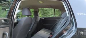 Black Volkswagen Golf Plus 2007 in Riga, with an engine capacity of 1.90 L and mileage of 336 thousand km for 1750 €, photo 8 on AUTOMOTO.COM.LV