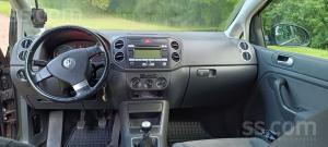 Black Volkswagen Golf Plus 2007 in Riga, with an engine capacity of 1.90 L and mileage of 336 thousand km for 1750 €, photo 10 on AUTOMOTO.COM.LV