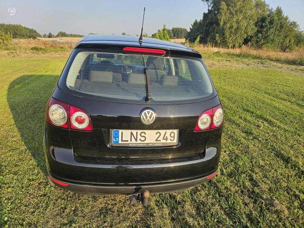 Melns Volkswagen Golf Plus 2007 Vievis, ar dzinēja tilpumu 1.90 L un nobraukumu 178 tūkst. km par 2000 €, foto 6 vietnē AUTOMOTO.COM.LV