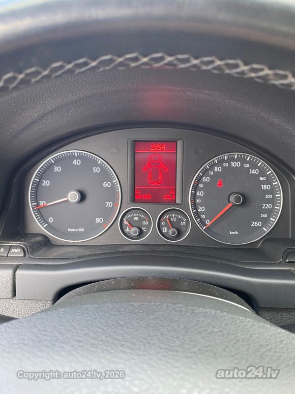 Melns Volkswagen Golf Plus 2007 Tallina, ar dzinēja tilpumu 1.40 L un nobraukumu 0 tūkst. km par 3300 €, foto 8 vietnē AUTOMOTO.COM.LV