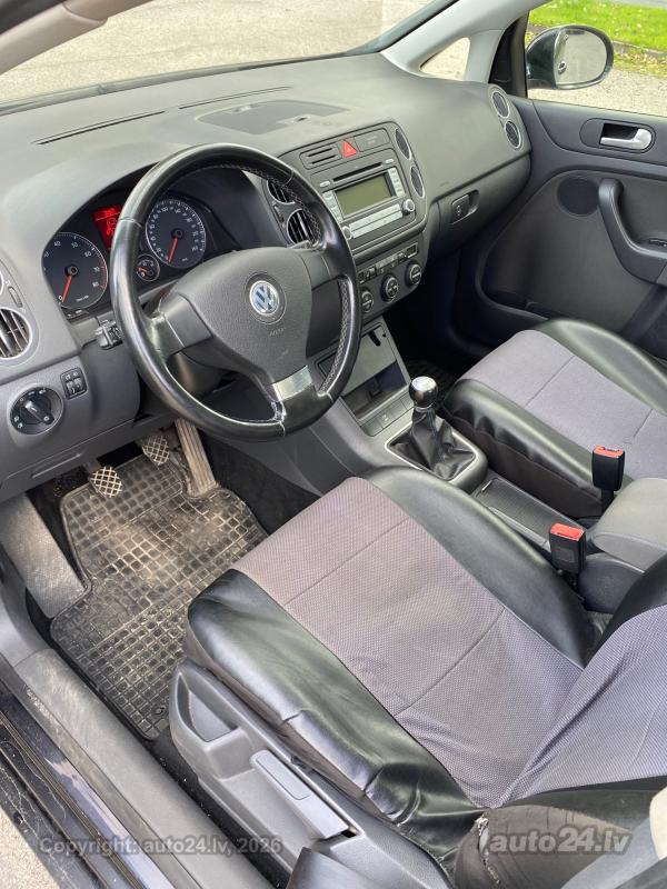 Melns Volkswagen Golf Plus 2007 Tallina, ar dzinēja tilpumu 1.40 L un nobraukumu 0 tūkst. km par 3300 €, foto 11 vietnē AUTOMOTO.COM.LV