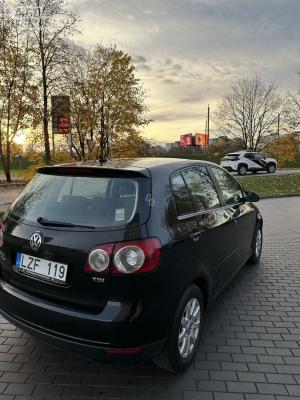 Черный Фольксваген Гольф Плюс 2007 в Каунас, объемом двигателя 1.90 л и пробегом 378 тыс. км за 1700 €, фото 4 на AUTOMOTO.COM.LV