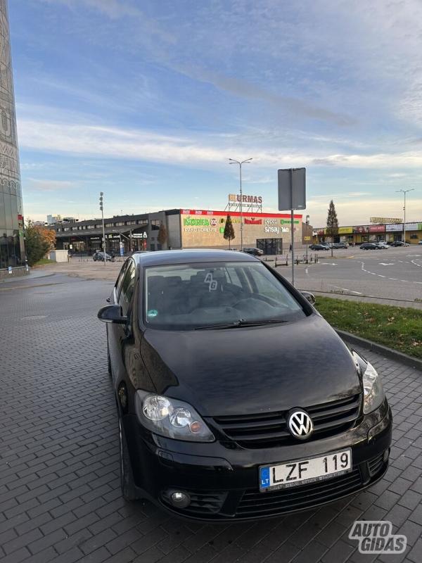 Black Volkswagen Golf Plus 2007 in Kaunas, with an engine capacity of 1.90 L and mileage of 378 thousand km for 1700 €, photo 5 on AUTOMOTO.COM.LV