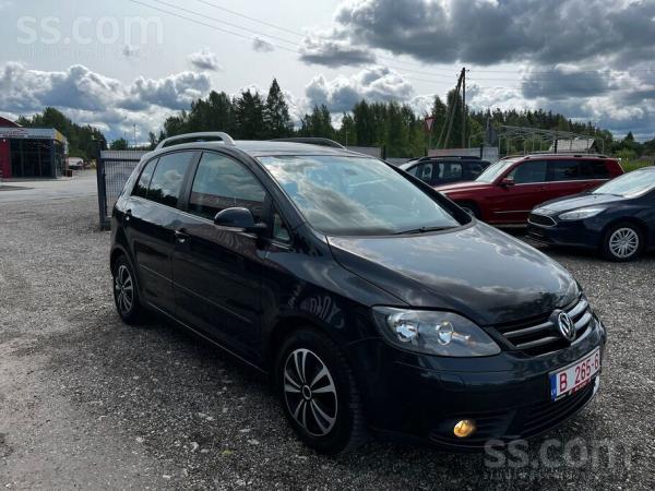 Black Volkswagen Golf Plus 2008 in Valmiera, with an engine capacity of 1.40 L and mileage of 0 thousand km for 1250 €, photo 7 on AUTOMOTO.COM.LV
