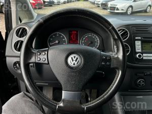 Black Volkswagen Golf Plus 2008 in Valmiera, with an engine capacity of 1.40 L and mileage of 0 thousand km for 1250 €, photo 11 on AUTOMOTO.COM.LV