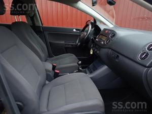 Melns Volkswagen Golf Plus 2008 Liepāja, ar dzinēja tilpumu 1.90 L un nobraukumu 235 tūkst. km par 3450 €, foto 6 vietnē AUTOMOTO.COM.LV