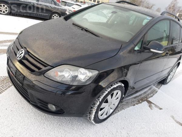 Black Volkswagen Golf Plus 2008 in Riga, with an engine capacity of 1.40 L and mileage of 207 thousand km for 3250 €, photo 2 on AUTOMOTO.COM.LV