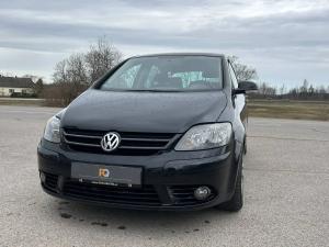 Black Volkswagen Golf Plus 2008 in Grobiņa, with an engine capacity of 1.60 L and mileage of 232 thousand km for 3200 €, photo 3 on AUTOMOTO.COM.LV