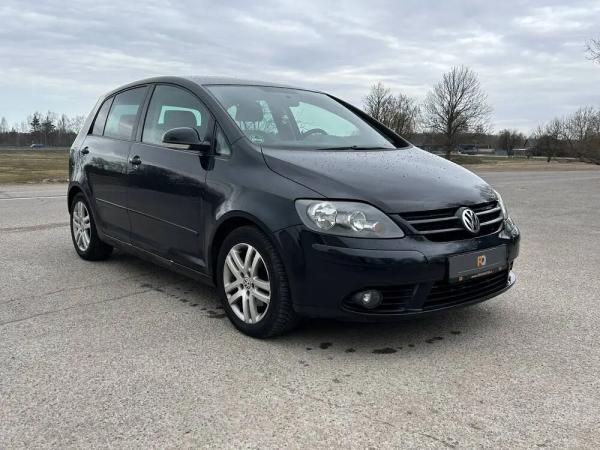 Melns Volkswagen Golf Plus 2008 Grobiņa, ar dzinēja tilpumu 1.60 L un nobraukumu 232 tūkst. km par 3200 €, foto 3 vietnē AUTOMOTO.COM.LV