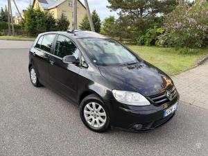 Black Volkswagen Golf Plus 2008 in Vilnius, with an engine capacity of 1.90 L and mileage of 250 thousand km for 1999 €, photo 6 on AUTOMOTO.COM.LV