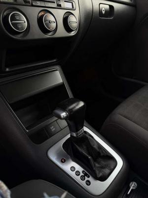 Black Volkswagen Golf Plus 2008 in Vilnius, with an engine capacity of 1.90 L and mileage of 250 thousand km for 1999 €, photo 20 on AUTOMOTO.COM.LV