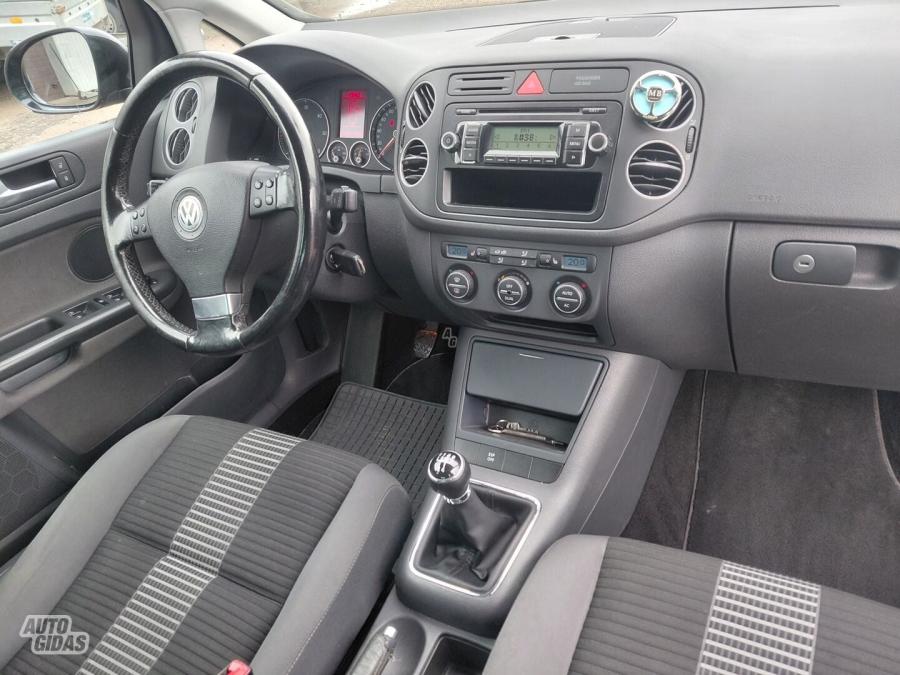 Black Volkswagen Golf Plus 2008 in Vilkaviskis, with an engine capacity of 1.90 L and mileage of 224 thousand km for 2350 €, photo 11 on AUTOMOTO.COM.LV
