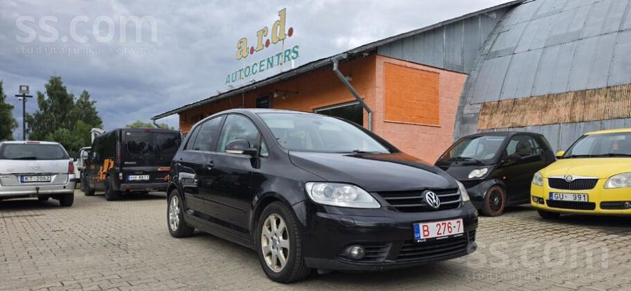 Melns Volkswagen Golf Plus 2008 Valmiera, ar dzinēja tilpumu 1.90 L un nobraukumu 384 tūkst. km par 1400 €, foto 1 vietnē AUTOMOTO.COM.LV