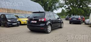 Melns Volkswagen Golf Plus 2008 Valmiera, ar dzinēja tilpumu 1.90 L un nobraukumu 384 tūkst. km par 1400 €, foto 4 vietnē AUTOMOTO.COM.LV