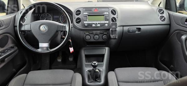 Black Volkswagen Golf Plus 2008 in Valmiera, with an engine capacity of 1.90 L and mileage of 384 thousand km for 1400 €, photo 7 on AUTOMOTO.COM.LV
